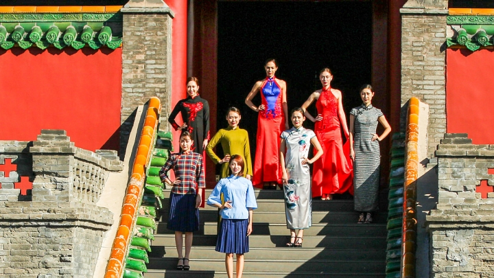 Cheongsam show at Shenyang Palace Museum in northeast China - China Plus