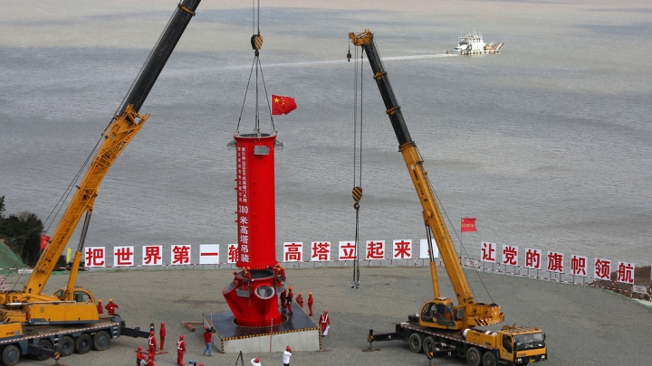 China builds world's highest power pylon - China Plus