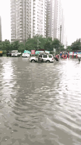 Downpour forces 800 to evacuate in central China - China Plus