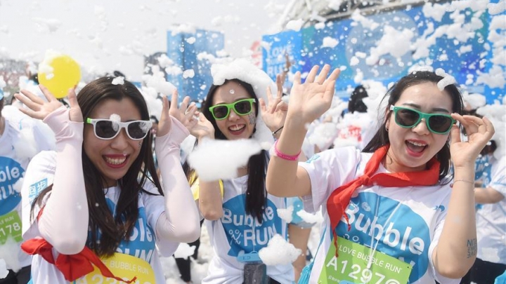 Bubble run 2018 held in Shenyang, Liaoning province - China Plus