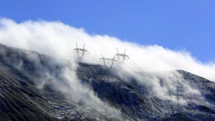 World's highest power lines set in Tibet - China Plus