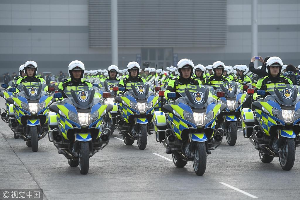 Police in Chongqing take part in skill-building motorcycle race - China ...