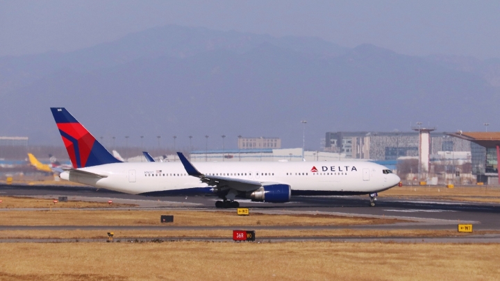 Delta flight from Beijing to Seattle makes emergency landing on Alaskan ...