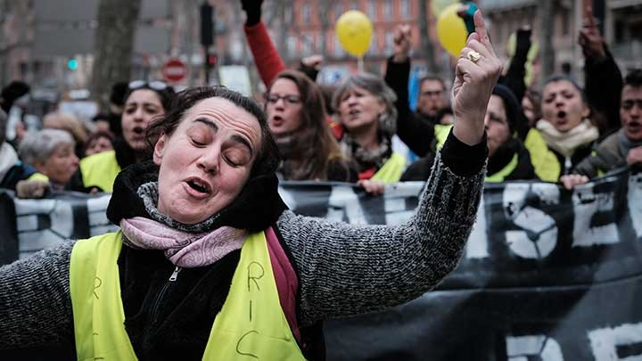 Women join "yellow vest" protests in France - China Plus