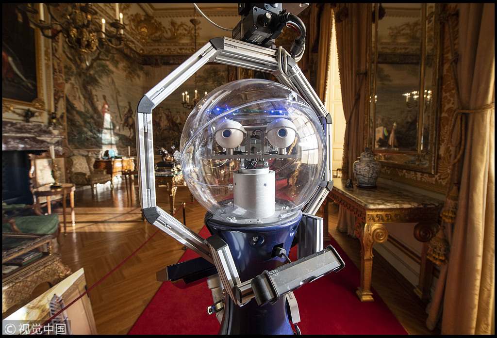 Churchill's birthplace at Blenheim Palace tries robot tour guide ...