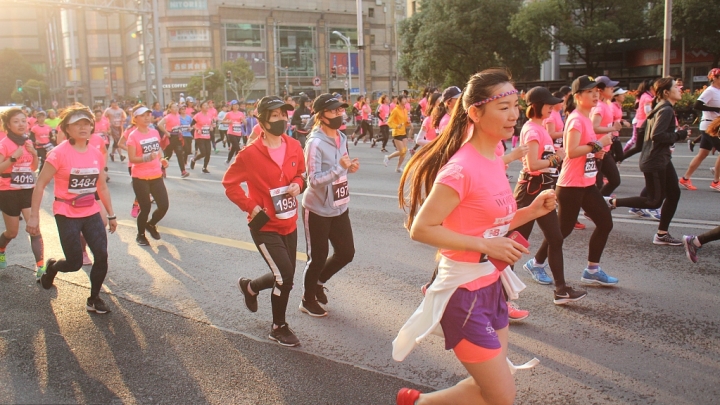 Highlights of Shanghai women's half marathon - China Plus