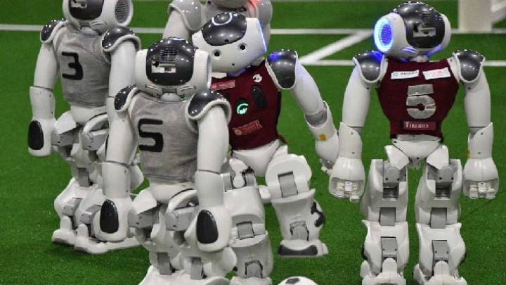 Robot soccer players take to the field at RoboCup 2019 in Sydney ...
