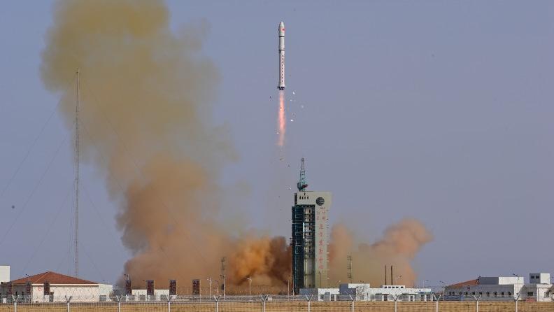 Cina: lanciati con successo 3 satelliti, tra cui lo Yaogan-37