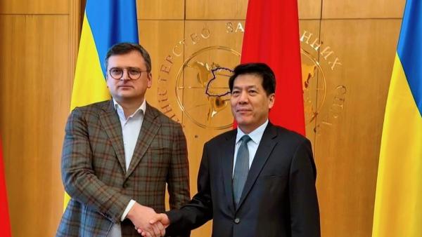 Li Hui, rappresentante speciale del governo cinese per gli affari ...