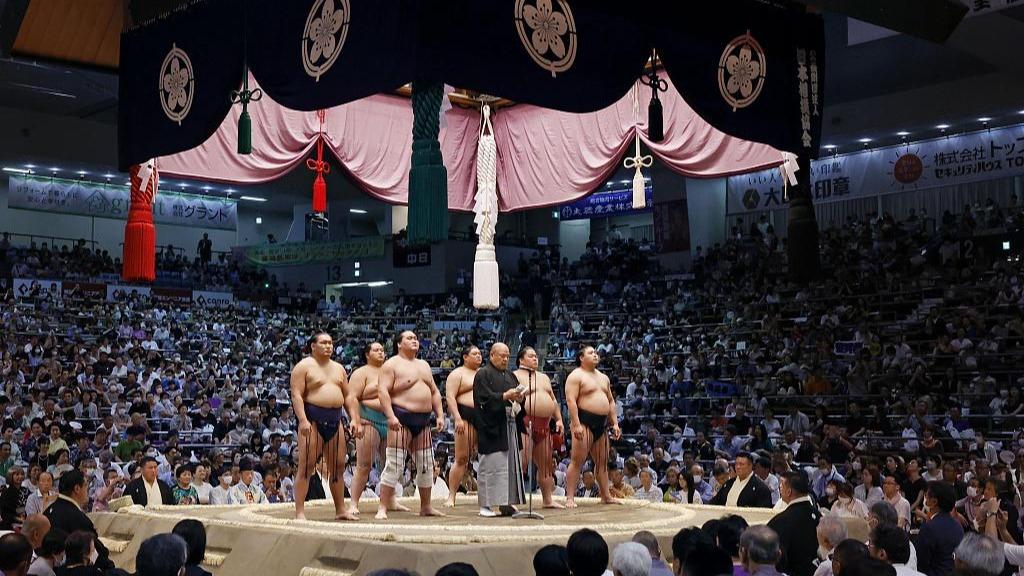 Nagoya Grand Sumo Tournament beginnt