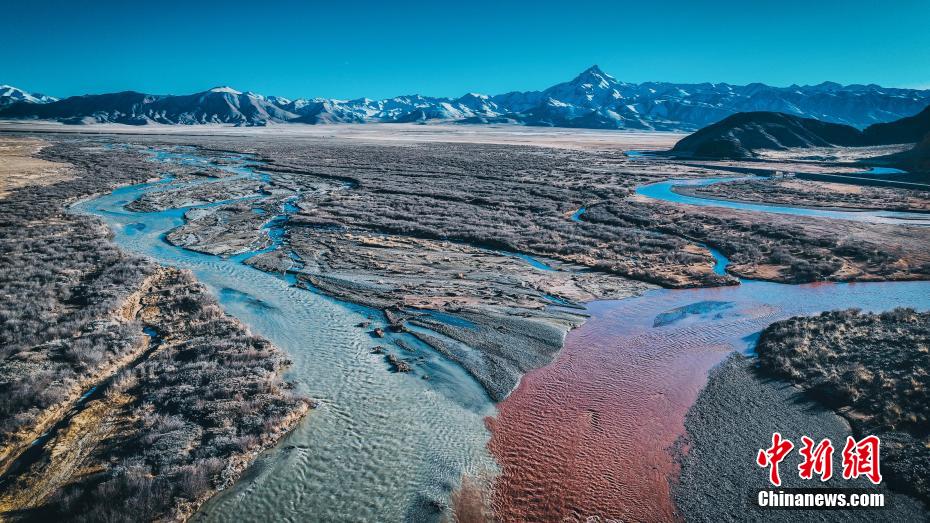 Qinghai, paesaggi “completamente differenti” di due fiumi all ...