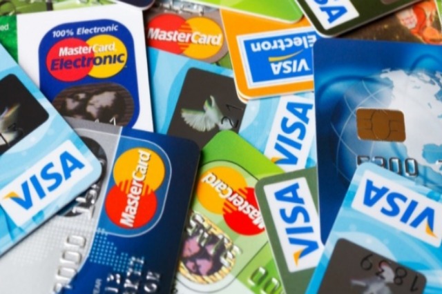 Guvernatori Sejko: Rreth 78% e shqiptarëve në moshë të rritur kishin ...